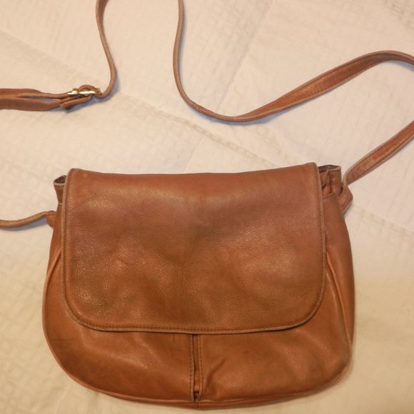 Bags | Vintage Leather Handbag Tan Color With Shoulder Strap And Many ...